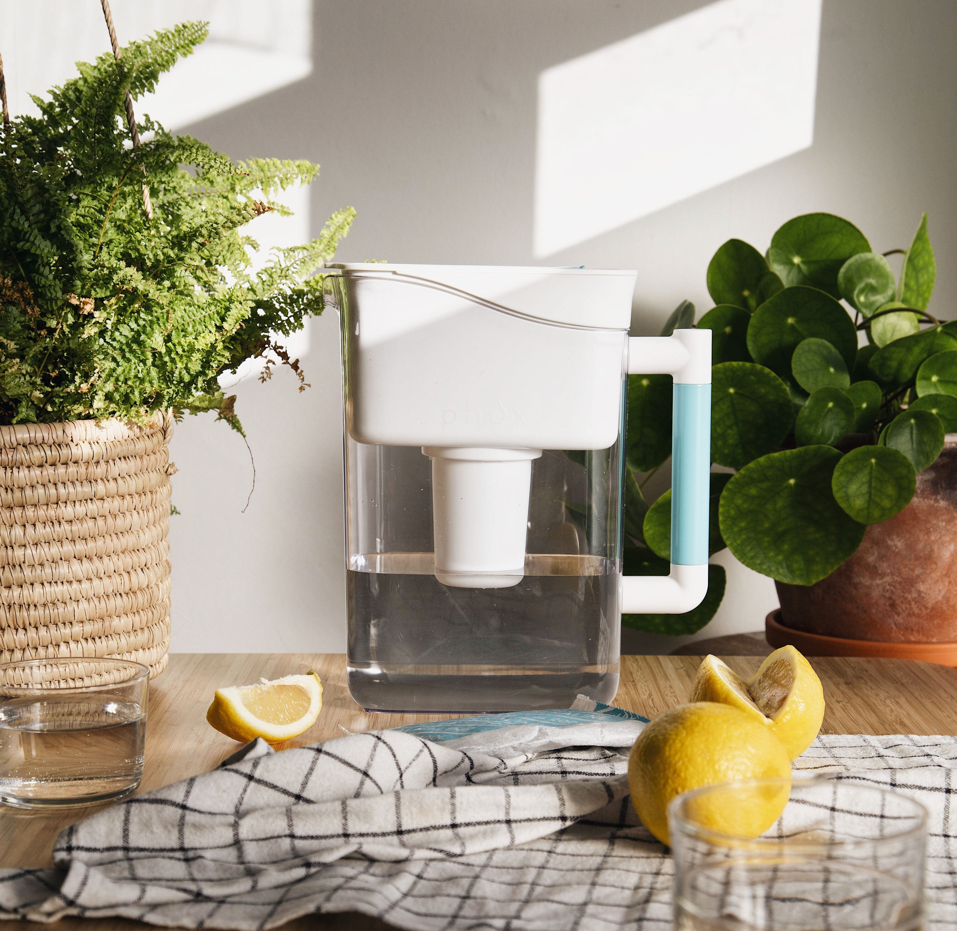 Unlocking Benefits of Lemon Water: Zesty Hydration