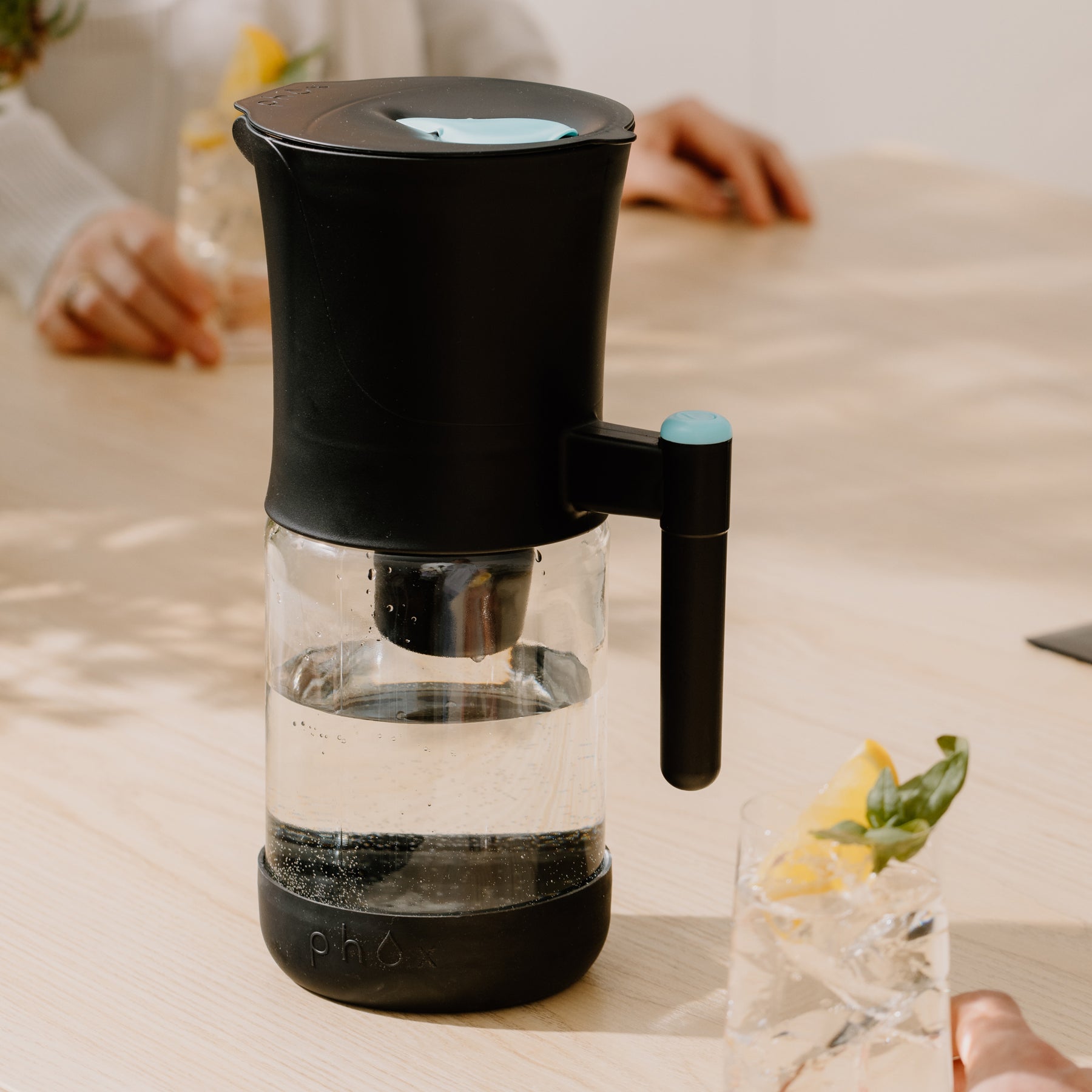 Phox V2 - 2.2L Glass Water Filter Jug - Phox Water